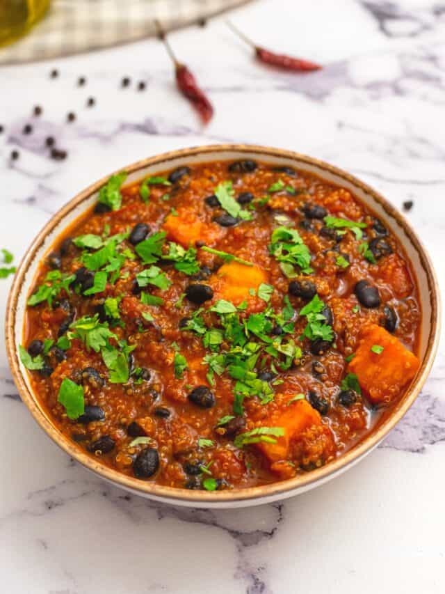 30-Minute Black Bean Sweet Potato Chili Recipe with Quinoa