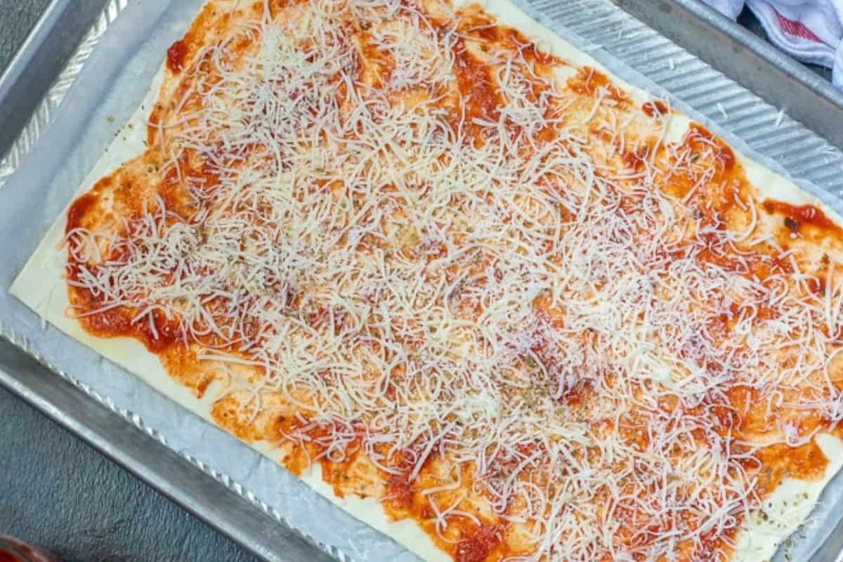 Easy Pizza Roll-Ups with Puff Pastry