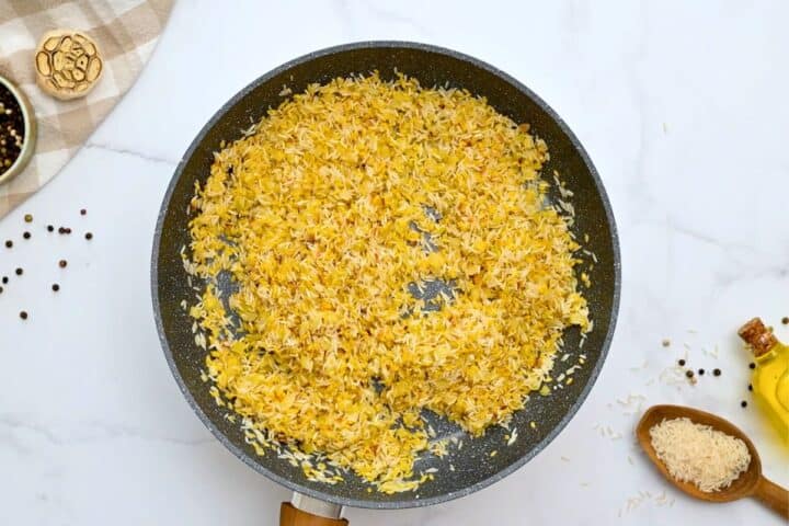 Easy Orzo Rice Pilaf Recipe {Homemade Rice-A-Roni}