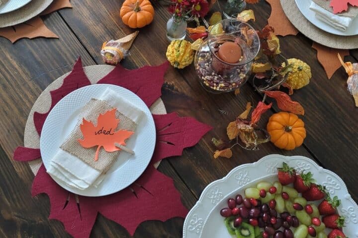 How to Host Thanksgiving {With Printable Checklist}